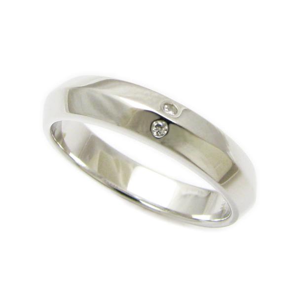 シャープでエッジの効いたラインが魅力的なスタイリッシュなシルバーリングです2石の天然ダイヤモンドがエレガントな輝きを放っています上品でエレガントな大人のジュエリーです※※こちらはレディースタイプのみの価格です※※素材：シルバー925幅:約4...