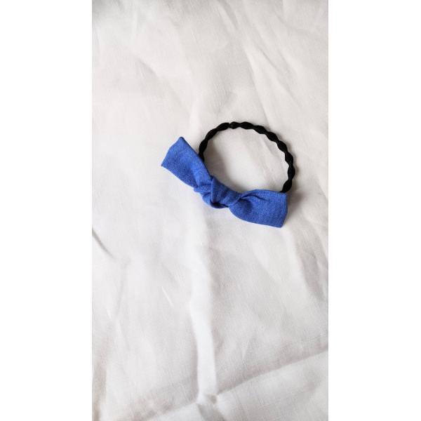 商品名 : ねじっこゴム　ブルー大きさ :  約2.5×8（手作りの為、誤差がございますことご了承くださいませ。）素材 : リネン100%　天然ゴム：ゴムのカラーは、ブラウンかブラックになります　　　指定できませんのでご了承くださいませ。●...