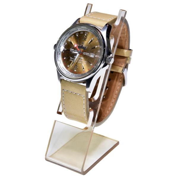 アウトレット商品ですので、多少のキズや汚れがある場合があります。ボタン電池は新しい物に入れ替えてお送り致します。【カラー】ベージュ【サイズ】高さ：5.0cm幅 5.0cm厚さ1.3cm【重量】80g【素材】ステンレス、皮革【ムーブメント】ク...