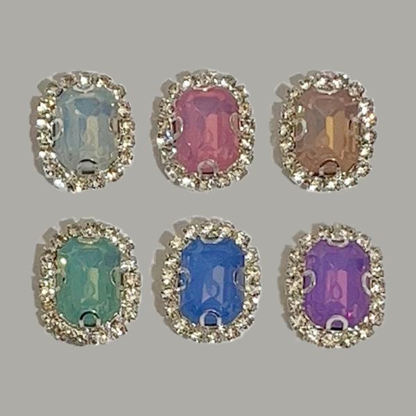 ラインストーン スクエアー センターパーツ  貼り付けパーツ1個　50円サイズ： 約1.5cm×2.0cm（ 15mm×20mm ）台座カラー：　シルバー※旧台座は無くなり次第終了、新台座に変更☆数量1で1個☆ご希望のカラーを選んでください...