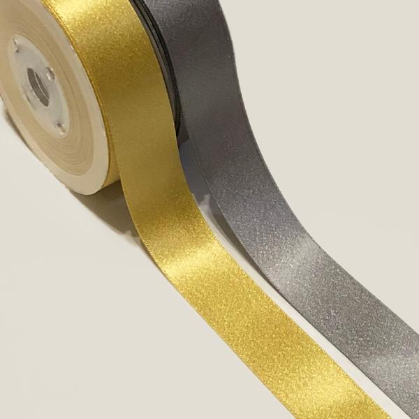 ゴールドとシルバーのラメ　両面サテンリボンです。リボン幅：2.5ｃｍ（25ｍｍ）☆ 数量1で1ｍ ☆ ご希望のカラーをお選びくださいC：　金 D：　銀 *:..。☆*゜¨゜゜・*:..。☆*゜¨゜゜・*:..。☆*゜¨゜・*:..。☆*゜当...