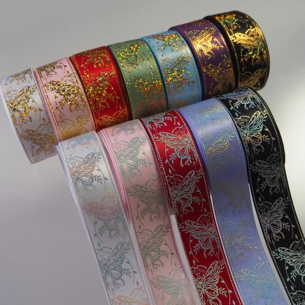 全12色  蝶柄 バタフライ　サテンリボン シルバ オーロラ ゴールド ホログラム　箔押しリボン幅： 約2.5ｃｍ（25ｍｍ）☆ 数量1で1ｍ ☆ ご希望のカラーをお選びくださいA〜E　シルバーオーロラ箔F〜L　ゴールドホログラム箔※お色は...