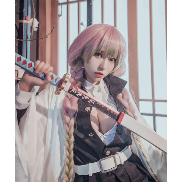 甘露寺蜜璃（恋柱）の鬼殺隊隊服を再現したコスプレ衣装です。ウィッグ付きのフルセットで、届いてすぐコスプレが可能。イベントや撮影、ハロウィンにもおすすめです。【Mサイズ】身長158-165cm バスト81-88cm ウエスト61〜66cm ヒ...