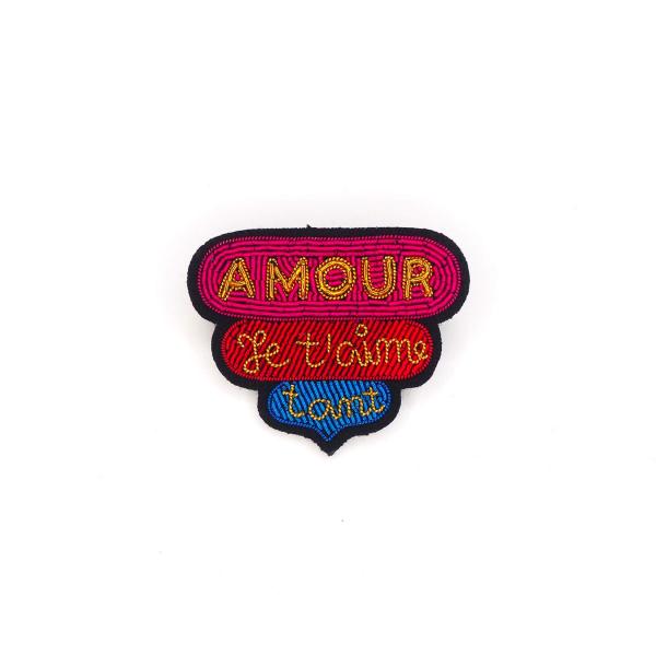 Macon et Lesquoy × Peau d'ane ＆ Cine Tamaris　Jacques Demy  ロバと王女 刺繍ブローチ / Amour　ハートがドキドキ映画「 ロバと王女 」Peau d'ane (1970) よりジ...
