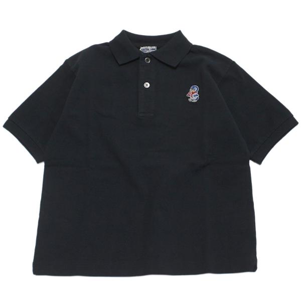 DENIM DUNGAREE デニムアンドダンガリー“デニムアンドダンガリー”のカノコ PENNIE シャツ・カジュアルながら上品なポロシャツ・胸元のPENNIEがワンポイント・コットン100％のカノコ素材・度詰めで編まれたカノコで型崩れも...