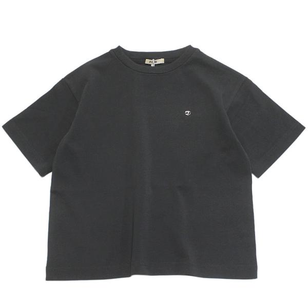 FITH フィス“フィス”のサラサラテンジク バックロゴ Tシャツ・オリジナルの天竺を採用した上質なTシャツ・ユニセックスに着用できるベーシックなバックロゴデザイン・前身頃にはロゴチャーム付き・双糸で天竺を編み上げることで強度がUP・毛羽立...