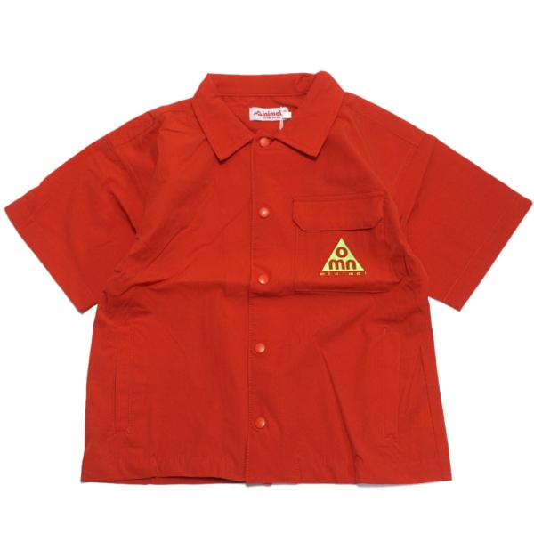 minimal ミニマル“ミニマル”の【4WAY】ストレッチハーフスリーブシャツ・ストレッチの効いたハーフスリーブシャツ・ブランドロゴの刺繍デザインがアクセント・フロントはドットボタン仕様・ゆったりシルエット・カラーバリエーションが豊富でリ...