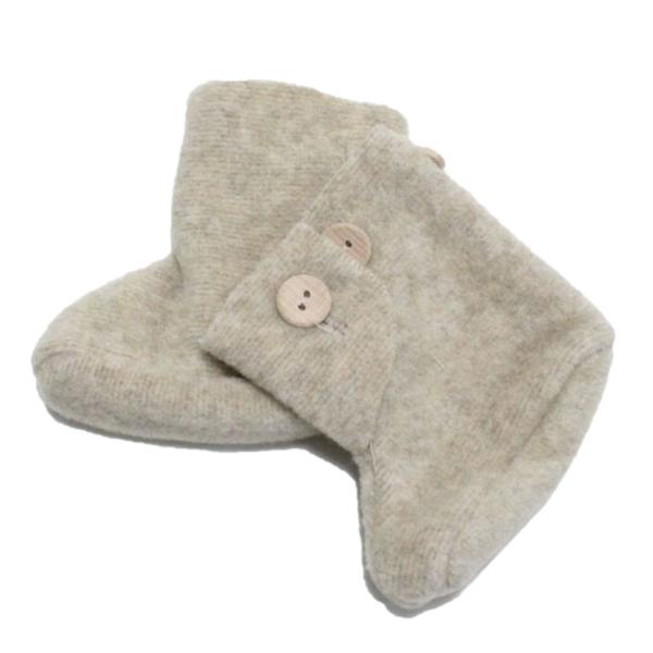 1＋in the family ワンモア イン ザ ファミリー“ワンモア イン ザ ファミリー”のNOEMIE(ソックス)・保温性に優れた起毛素材のソックス・ふんわりとソフトな肌触りでストレスフリーな穿き心地・ボタンで2段階調節が可能・ボタ...