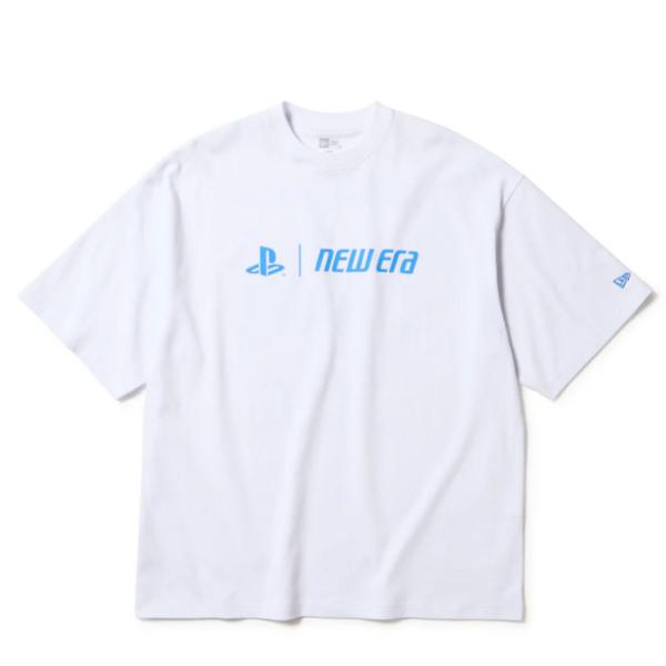 NEW ERA ニューエラ“ニューエラ”のPLAYSTATION SLOGANS LS CT TEE・世界中で愛されるゲームブランド「PlayStation」と初コラボ・フロントにはプレイステーションファミリーロゴとニューエラロゴを・大胆な...