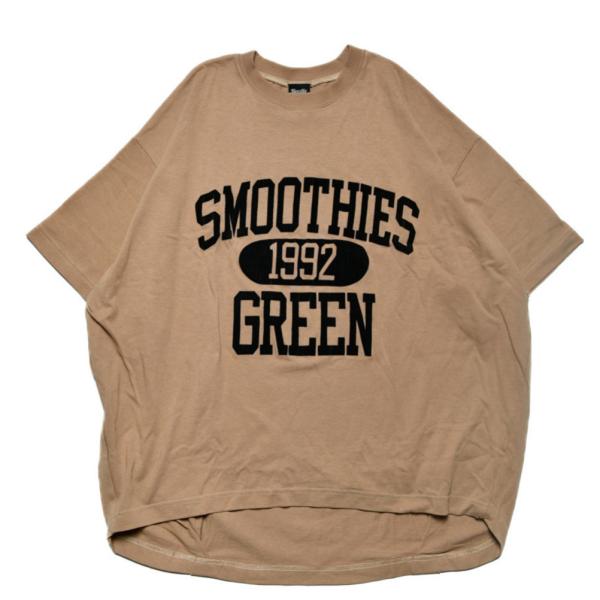 NEEDLE WORKS ニードルワークス“ニードルワークス”のSMOOTHIES Tシャツ・軽やかな着心地のコットン素材・ゆるっと丸みのあるバルーンシルエットのアイテム・グラフィックプリントが印象的なデザイン。関連キーワード:子供服 キッ...