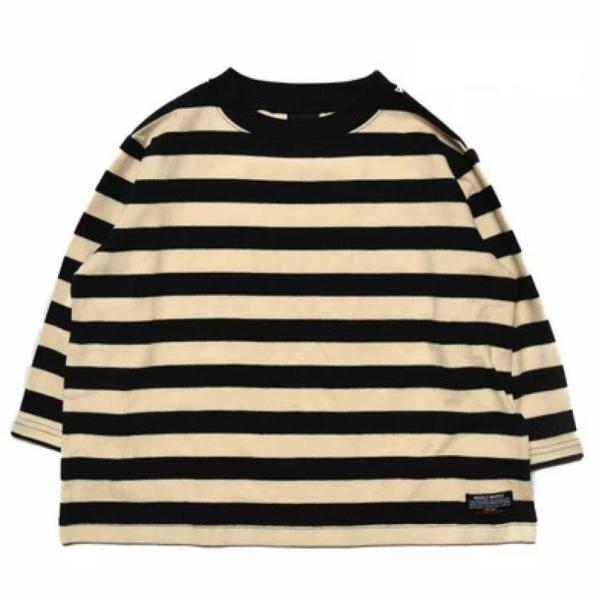 NEEDLE WORKS ニードルワークス“ニードルワークス”の肉厚天竺ボーダーワイドロンT・肉感のあるコットン天竺素材・カジュアルに着回しやすいボーダー柄・裾のブランドタグがワンポイント・ゆとりのあるワイドシルエット関連キーワード:子供服...