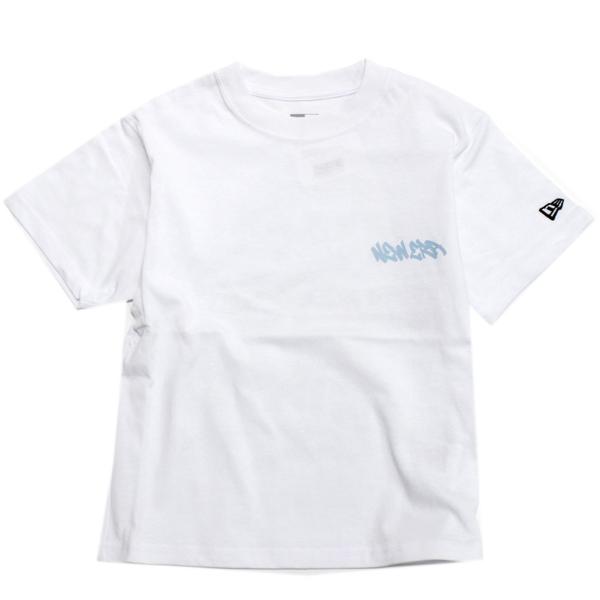 NEW ERA KIDS ニューエラキッズ“ニューエラキッズ”のYOUTH TAGGING SS CT TEE・存在感のあるグラフィティをバックにプリント・ドリッピングプリントが個性的なタギングデザイン・今シーズンからシルエットがアップデー...
