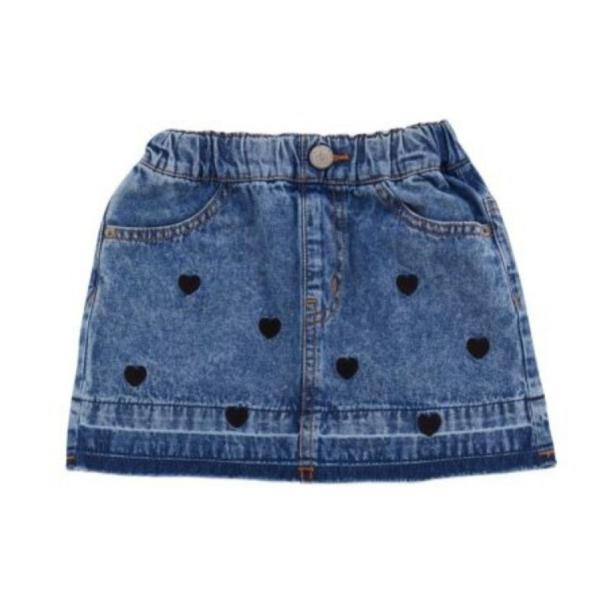 Ocean＆Ground オーシャン＆グラウンド“オーシャン＆グラウンド”のハート刺繍デニムミニスカート・コーディネートの主役になるキャッチーなハート刺繍・カットオフ裾と風合いのある加工感が魅力・元気に遊び回れるミニ丈で、活発なお子様にぴっ...