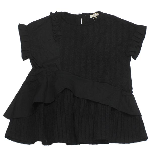 UNICA ユニカ“ユニカ”のヘムプリーツレイヤードブラウス・異なる生地を組み合わせたブラウス・アシンメトリーな裾も個性的・肩の部分にタックを入れることで立体的なシルエットに・見る角度によって表情が変わるユニークな1枚・伸縮性のある素材で着...