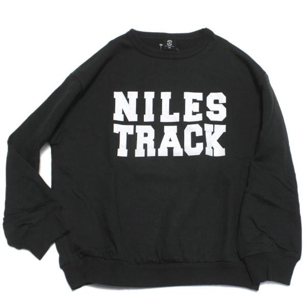 ZERO standard ゼロスタンダード“ゼロスタンダード”のNILES トレーナー・ベーシックなプリントデザイン・お子さまの動きを邪魔しない程よくルーズなシルエット・肌触りのいい裏毛ボディ・裾にはハトメ付きのブランドチケットをプラス関...