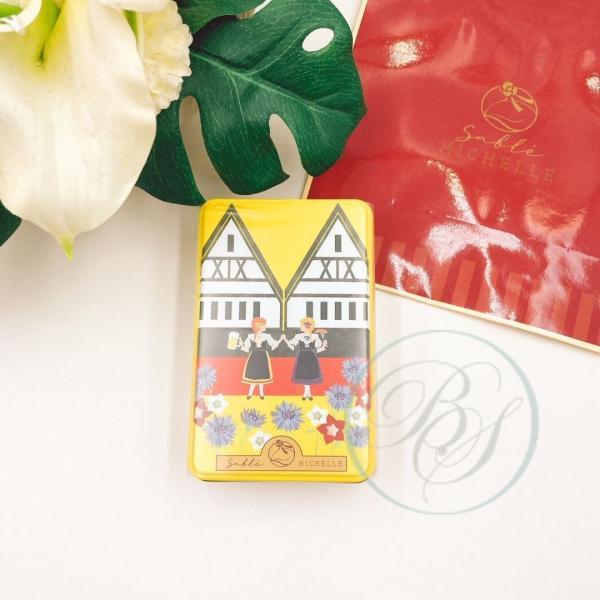 ショップ袋付世界の国を旅して集めたミシェルのお気に入りをさっくり食感の愛らしいサブレに仕立てました。15の国・都市をイメージしています。まるで子供の頃に集めた宝箱を開けるようにワクワクした気分も一緒にお楽しみください。賞味期限 : 製造日よ...