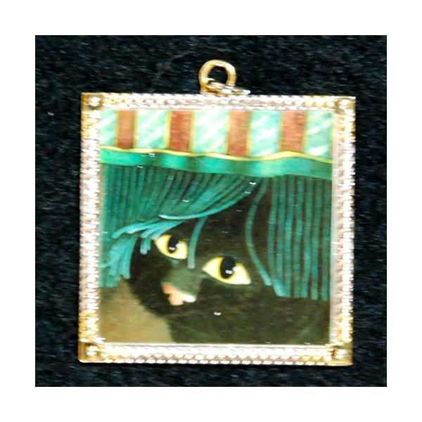 ■Artwork by Laura Seeley■3.8cm*3.8cm■チェーンはついておりませんので、ご自分でお好みの素材、長さのものをご用意ください■輸入国：アメリカ■追跡メール便※表面上しわになっているように見えますが、製品上のもの...