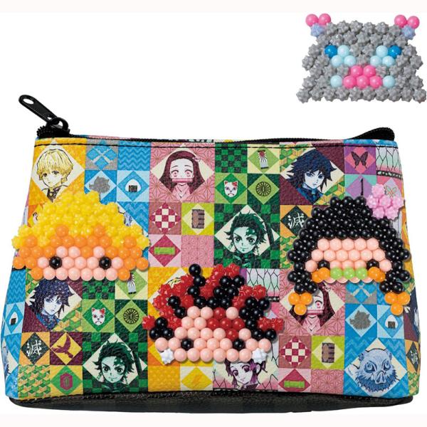 アクアビーズに作品がかざれるペンポーチ付きのセットが登場！TVアニメ「鬼滅の刃」の炭治郎、?豆子、善逸、伊之助をつくることができます。作品は付属のペンポーチにかざれて、好みに合わせて作品の付け替えもできます。トレイやきりふきが入ったすぐに遊...