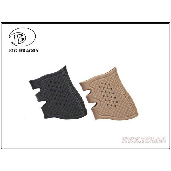 ※こちらの商品はラッピング不可となっております。各社のGLOCKシリーズに対応したゴム製のグリップアダプターです。適度な硬さが、ホールド感を向上させます。■下記内容をご理解の上ご購入下さい■本物をモデルに再現された海外製エアソフトガン用品、...