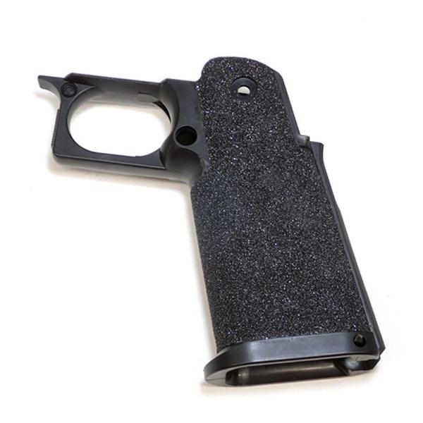 あのZEVで有名な「SICコーティング」とほぼ同等の表面処理を施したフレームです。粒子の大きさは８０グリッド（いわゆる80番のサンドペーパー並）を採用。一般人的感覚なら、素手で触れてもギリ大丈夫そうな粒子サイズ（＝痛さ）ですかね^^;※処理...