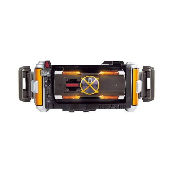 『仮面ライダーファイズ』より、「変身ベルト DXカイザドライバ-」がパッケージデザインを新たに、SUPER BEST 変身ベルトシリーズとして登場！「913」「ENTER」を入力したカイザフォンをバックルにセット、「仮面ライダーカイザ」に変...