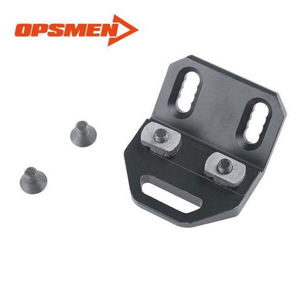 ※こちらの商品はラッピング不可となっております。OPSMEN FAST502/302シリーズに対応するM-LOKマウント。もともと付属しているレイル用アタッチメントと交換して使用します。45°にオフセットされております。