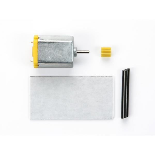 ※画像はイメージです。　【 小型の工作にうれしいミニサイズ 】 小型工作の製作に最適なミニサイズのモーターです。サイズは最大直径15.5mm、シャフトを含めた全長27mm、シャフト径1.5mm。ミニモーターギヤボックスのチューンナップモータ...