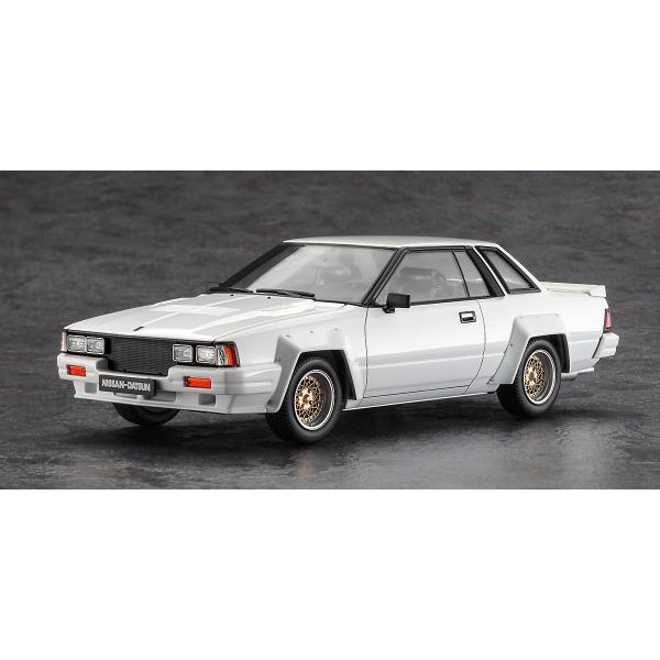 ※ 画像はイメージです。※未組み立て（組み立てには工具などが必要となります）※写真はキットを組み立てたものです。模型全長 … 182mm角張ったオーバーフェンダーが特徴的な、ホモロゲーションモデルを再現！キットは実車取材を基に、外装から内装...