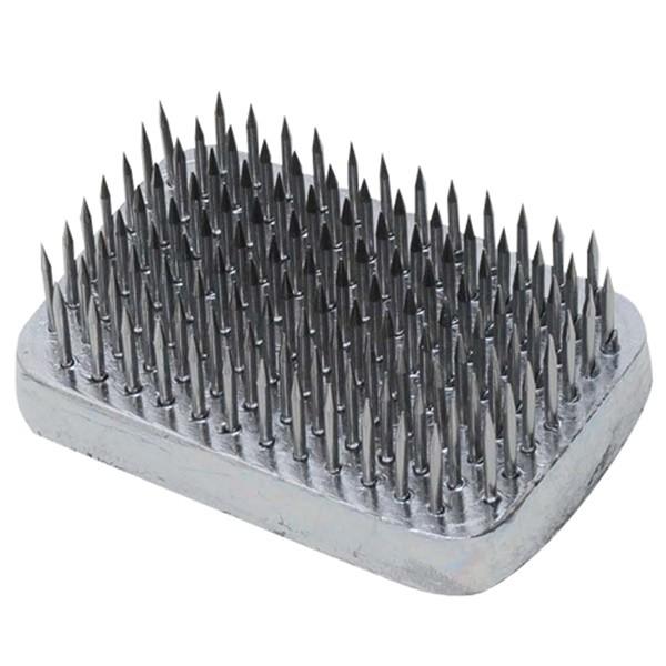 【取寄品】【メール便】[鋏 剣山]※ご注意・本来の用途以外には使用しないで下さい。使用前には本体あるいは部品にがたつき・緩みが無いことを確認してください。・使用後は汚れを取り、子供の手の届かない安全な場所に保管してください。千吉 剣山(ステ...