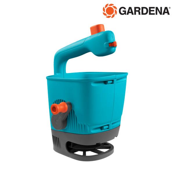 【在庫品】【正規店】[GARDENA 肥料散布 肥料散布器 融雪剤 消石灰]■特長肥料、種子、顆粒、砂、道路用塩など、さまざまな粒径の散布材に使用できます。季節を問わず一年中使用できます。ハンドクランクで簡単に操作できます。回転速度によって...