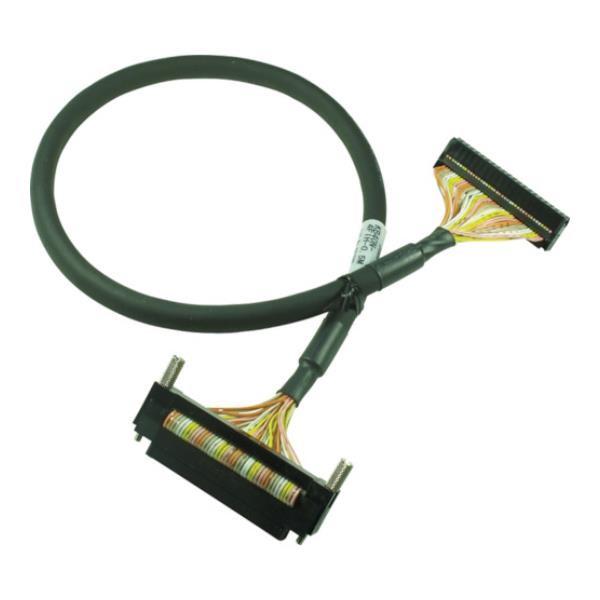 【直送品】【代引不可】■特長・各社PLCとコネクタ間の接続をハーネスを介してワンタッチで行え、配線工数の削減につながります。■用途・東洋技研製コネクタ端子台とPLCを接続するケーブルです。■仕様・コネクタ部分を除くケーブル長(m):8・質量...