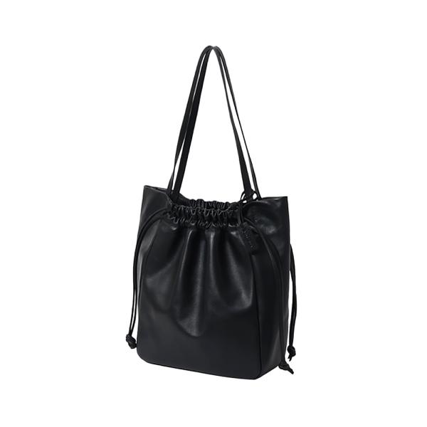 本革100%のミニショルダーバッグ。前後のギャザーが印象的なデザインです。ギャザーを広げると間口がしっかり開くので、荷物の出し入れがしやすいのもポイント。A4サイズ収納はもちろん、マチも広めなのでたっぷり収納できます。内側にオープンポケット...