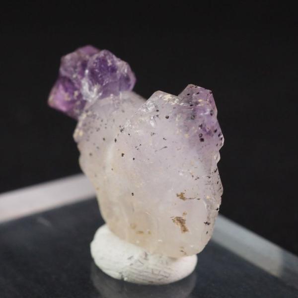 アメシスト双晶 アメジストの日本式双晶 84度33分 透明感 大 :amethyst0002:ミネルラ - 通販 - Yahoo!ショッピング