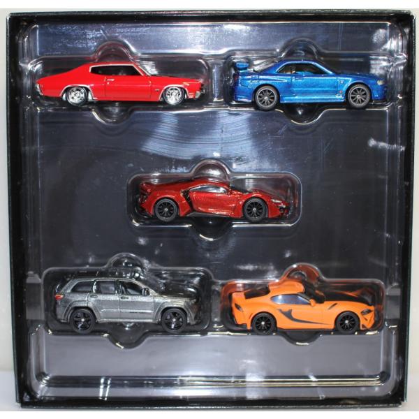 箱小傷み Chevelle SSの右フェンダーアーチに塗装不良見られます 他ミニカーのコンディションは良好　画像にてご確認ください　同梱可能です丁寧な発送を心がけます
