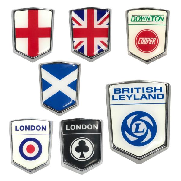 クラシックミニ用のMK3型のボンネットバッジです。メッキボディーにクリアコートステッカーの組み合わせとなっております。取り付けはMK3純正と同じ3本の爪で差込式となっております。Classic Mini Rover Mini Bonnet ...