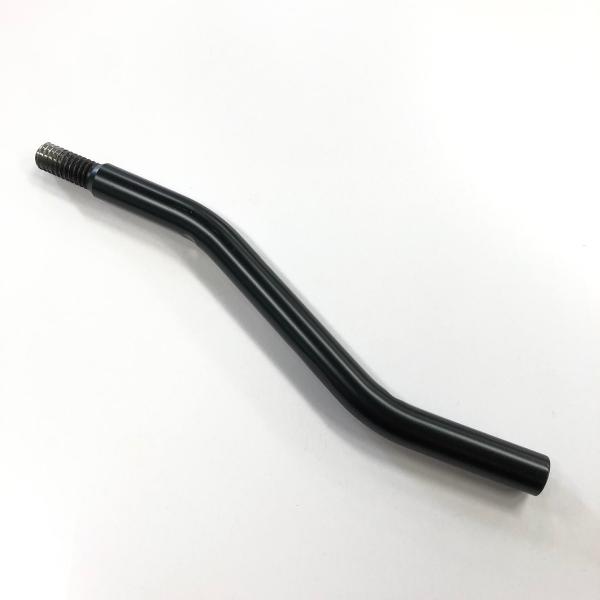 M/T用ロングシフトエクステンションです。ご覧の様にクランク形状で位置によって手前に来るようになります。長さは約12.5cmです。クラシックミニ・ローバーミニ1970年以降MT車用また、ローバーミニ1000ccのA/T車の場合は、M/T用シ...