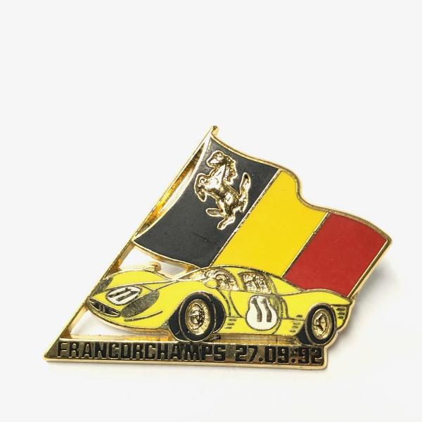 1992年の限定品です。フェラーリ330P4のピンズ。セット品も別ページにて販売中です。約6cm×4cm写真のものが現品です。Ferrari 330P4 Lapel Pin Badge Car Shape