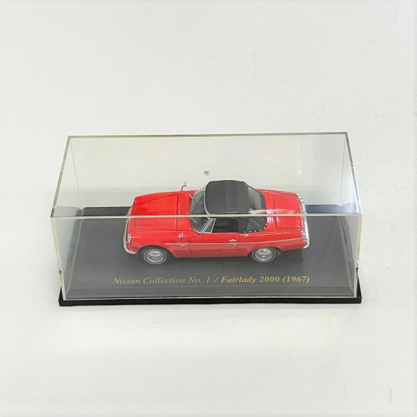日産　コレクション　No.1　フェアレディ　2000（1967）です。14.5cm×6cm×6cmこちら以外の付属品はありません。外箱に、細かなキズ、色あせなどの経年劣化があります。写真のものが現品となります。