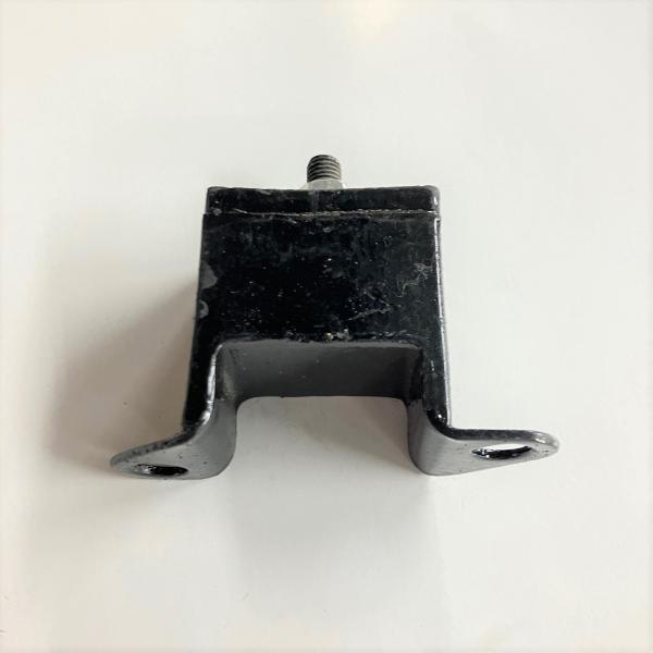 ローバーミニのキャブレター車のマフラーに使用している純正のマフラーマウントゴムです。ヒビ割れ等してきましたら早めの交換をお勧めします。1点の価格です。Exhaust Mountマフラーブッシュ　サポートクッション　吊りゴム　マフラーリング　...