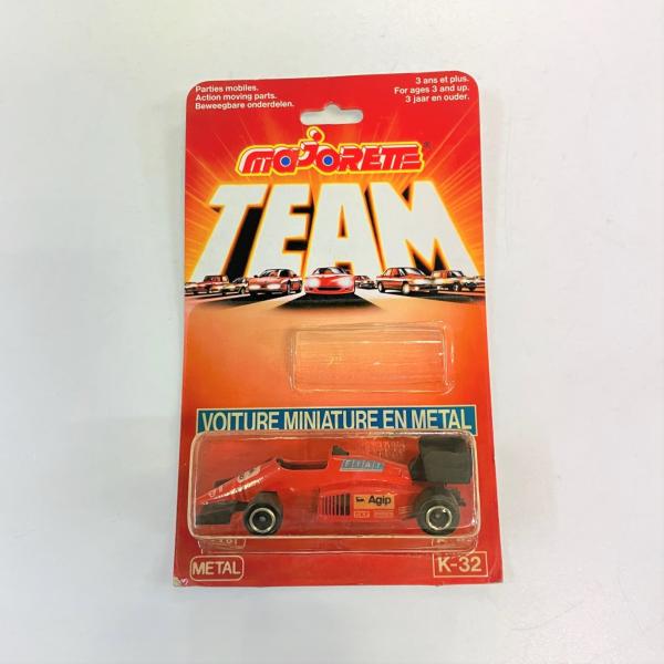 同封されていたお菓子は賞味期限は切れのため、パッケージから取り出し、破棄しております。外箱に、細かなキズ、色あせなどの経年劣化があります。写真のものが現品となります。量産品に関しましては、製品の塗装のムラ、デカールのズレ、各種パーツの取り付...