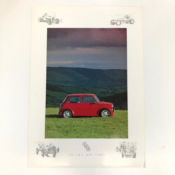 ローバーミニのERAターボの赤い車が緑の背景に映えています。42cm×59.5cmClassic Mini ERA Turbo Car Print Poster表示されている在庫数以上にご購入をご希望の場合は、入荷することができますので、お...