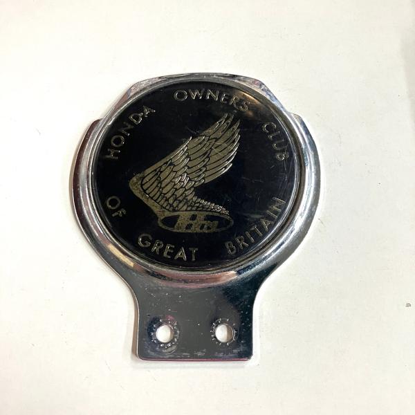 こちらは中古品です。ホンダオーナーズクラブ　カーバッチ取付金具は別途ご用意ください。11cm×9.2cm写真の物が現品です。エンブレムの取り付け方法は、それぞれ異なり、ステーや、ナットのない商品もございます。ご確認の上、ご購入をお願い致します。