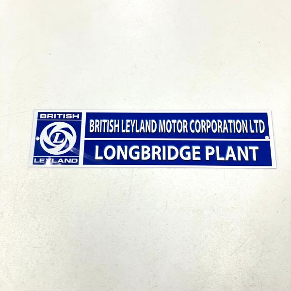 LONGBRIDGE PLANT左右に固定用の穴が空いています。ガレージや店舗やお部屋のインテリアにオススメです。30.5cm×7.5cm