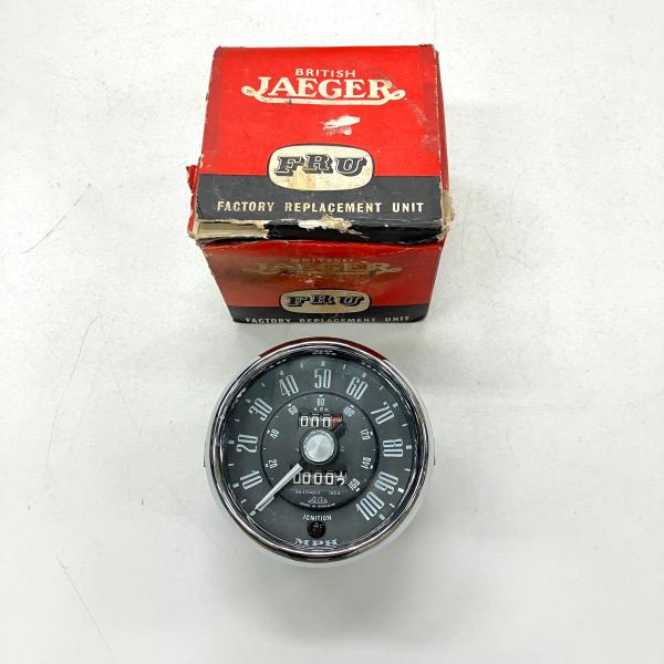 こちらは中古品です。傷・サビなどあります。ご了承ください。写真のものが現品です。箱に書き込み、劣化、汚れ、破損あり。外径：10cmJaeger Speedometer Used Parts