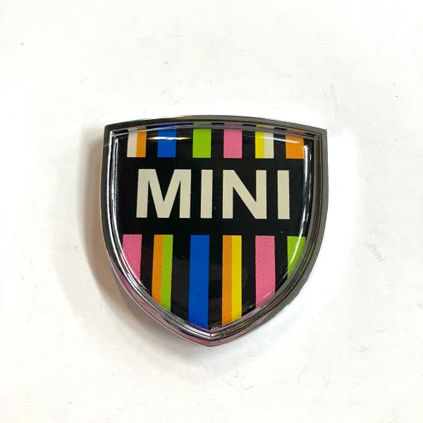 裏についた両面テープで貼り付けできるプレートエンブレム4cm×4cmMINI Plate Emblem Sticker Stripe Color