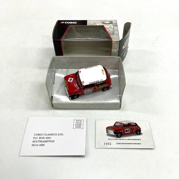 CC82203MINI SE7EN FORMULAクラシックミニのプリントミニカーです。5500台限定生産シリアルナンバー4462左右ドアが開閉します。古いもので、屋根が経年劣化でひび割れています。写真のものが現品です。古いもので、パッケー...