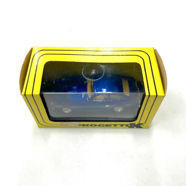 035フェラーリ 225 クーペ 1952StradaleColore:Bluemitallizzato写真のものが現品となります。紙パッケージにシール付着跡あり、経年劣化、汚れあり。量産品に関しましては、製品の塗装のムラ、デカールのズレ、...