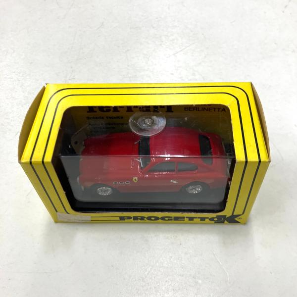 035フェラーリ 250 クーペStradale/ROSSABERLINETTA写真のものが現品となります。紙パッケージにシール付着跡あり、経年劣化、汚れあり。量産品に関しましては、製品の塗装のムラ、デカールのズレ、各種パーツの取り付け位置...