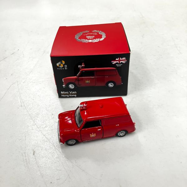 クラシックミニのバンタイプのミニカーです。ミニカーサイズ：6.5cm×3.5cm×3cmタイヤは回転しますが、プルバックカーではありません。写真の物が現品です。