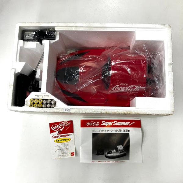 紙ケースなし古いもので、発泡スチロールに汚れやキズはあります。写真のものが現品です。未組み立てにつき、動作未確認です。保証書は付属しますが、期限外です。付属の電池は使用できないため、別途ご用意が必要です。